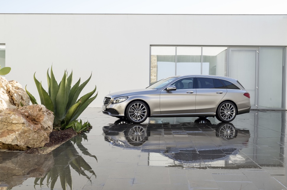 MERCEDES-BENZ C-CLASS STATION WAGON - LUXURY AUTOLUXURY AUTO